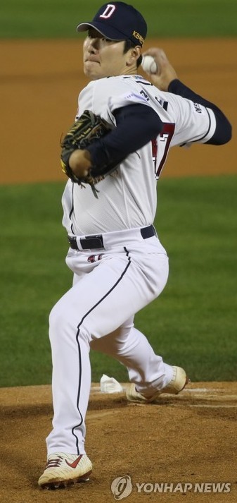 "1위 자부심으로" KT vs "어렵게 올라왔으니 우승" 두산... 누가 웃을까