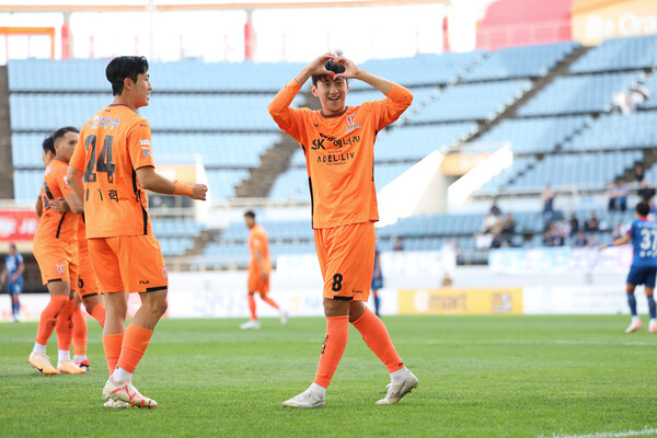 4연패 탈출 앞장선 제주 유나이티드 김건웅, K리그1 34R MVP 선정