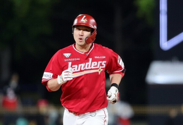 FA 신청 최정, 역대 KBO리그 다년 계약 최고 총액 기록 눈앞… SSG "6일 계약 후 발표 예정"