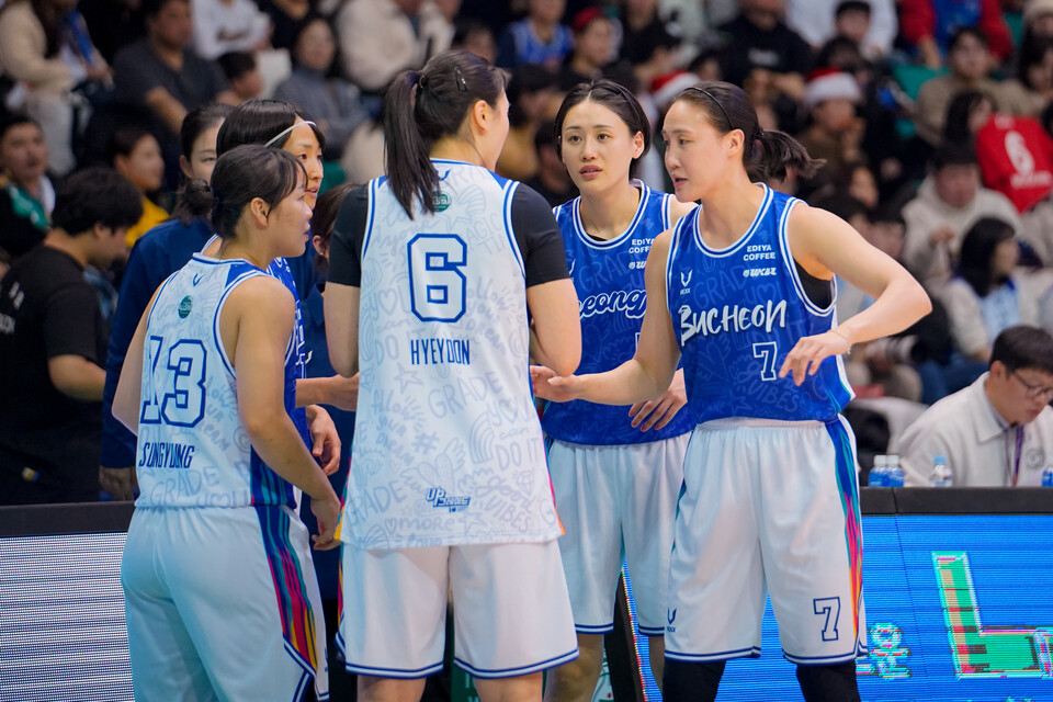 '강이슬·진안 맹활약' WKBL 올스타, W리그 올스타 상대로 90-67 승리