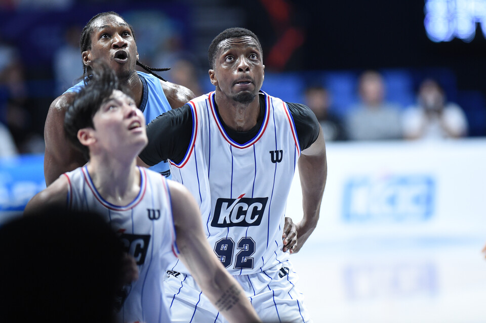 '라렌 합류' KCC, 소노 73-70으로 잡고 2연승 신바람