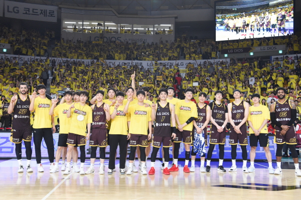 KBL 챔피언결정 3차전에 이어 4차전도 매진... 창원 LG, 안방서 우승 도전