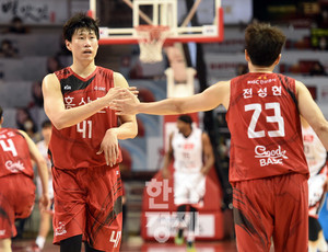 안양 KGC, 6강 PO 1차전서 부산 KT 제압... 93.5% 확률 잡았다