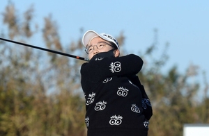 '15세 176일' 이효송, JLPGA 역대 최연소 우승 기염
