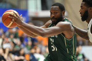 원주 DB, 수원 KT 꺾고 KBL 컵대회 첫 우승... 오누아쿠 MVP 등극