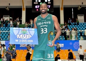 'KBL 컵대회 MVP' 오누아쿠 "동료들과 함께 이룬 결과"